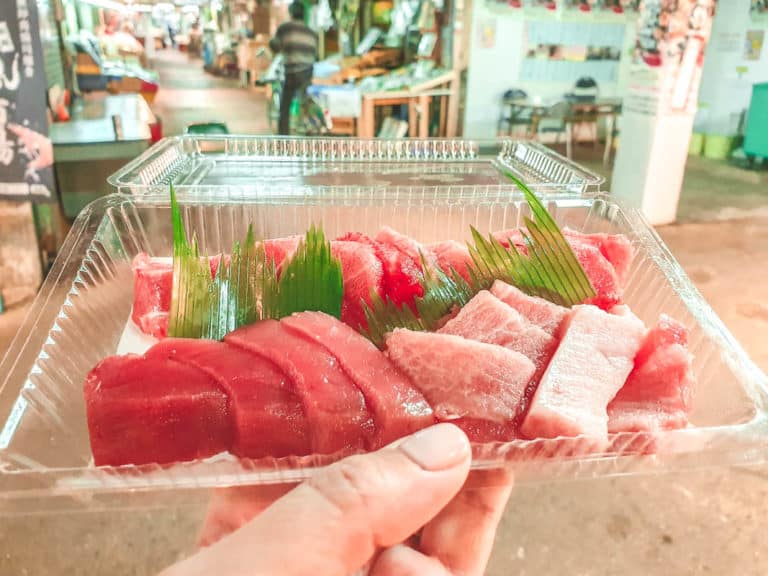 Sushi Eating Etiquette - How To Eat Sushi In Japan